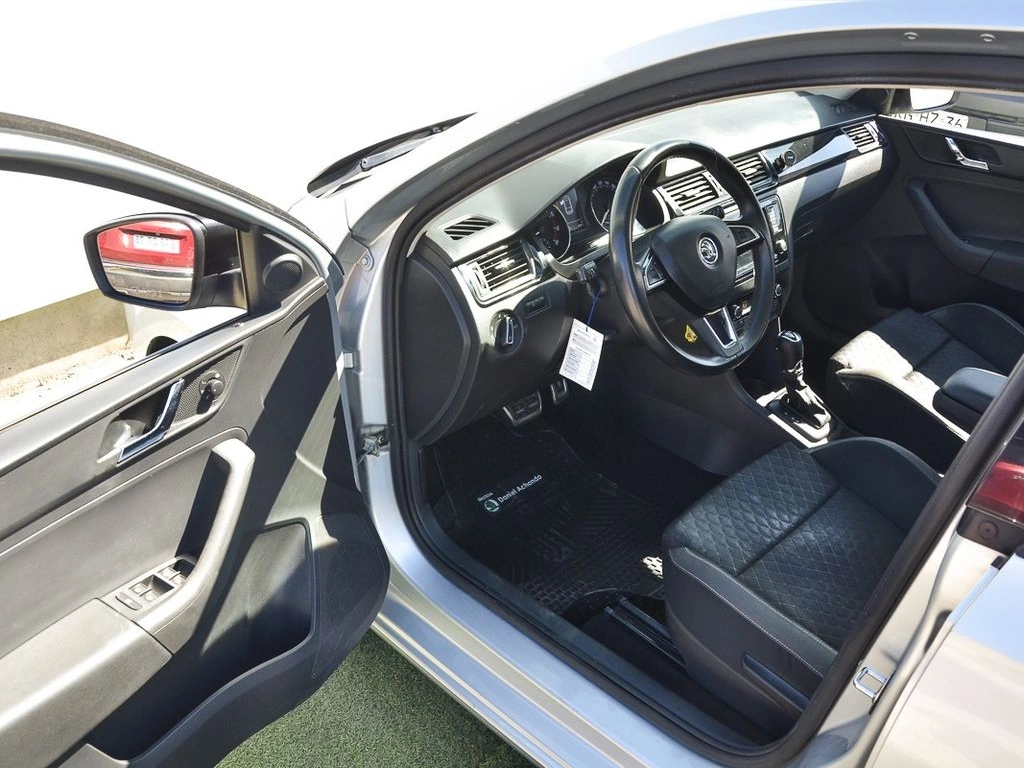 Skoda Rapid 1.4 TSI DSG STYLE SPACEBA año 2017